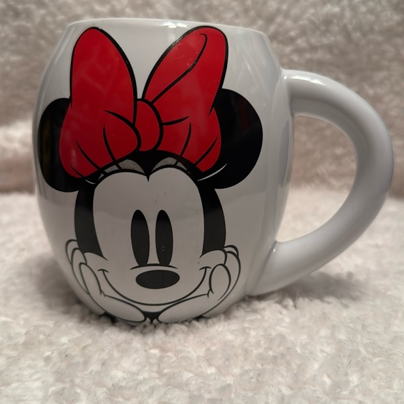 Disney | Dining | Disney Minnie Mouse 8 Oz Oval Ceramic Mug | Poshmark